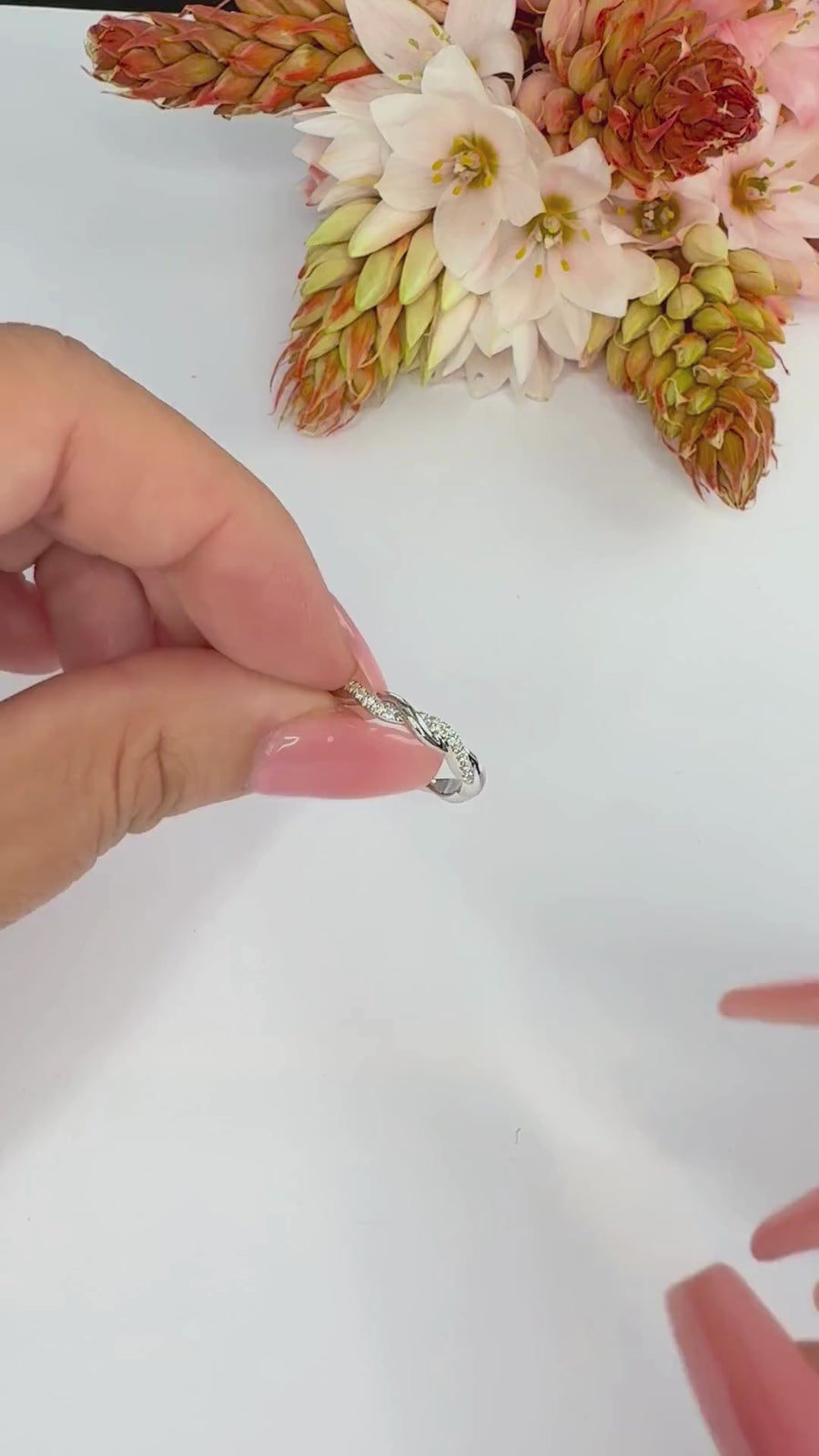Vine Pavé and Polished Band (2.2mm) - W1258 – SH Jewellery